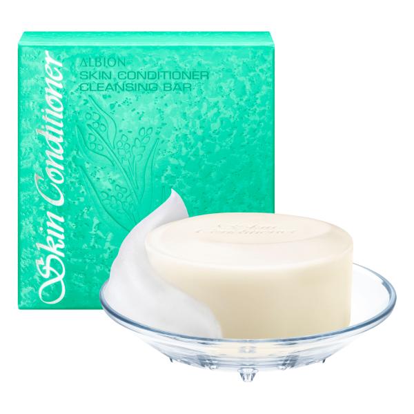 きめ細かく濃密で密着感のある泡が毛穴のよごれやメイクアップ料をやさしくすっきりと落とし、透明感のあるなめらかな肌に洗い上げる洗顔石鹸です。国産のハトムギの品種「北のはと」から抽出した、「ハトムギエキス（ハトムギ種子エキス）」（保湿）、「ハト...