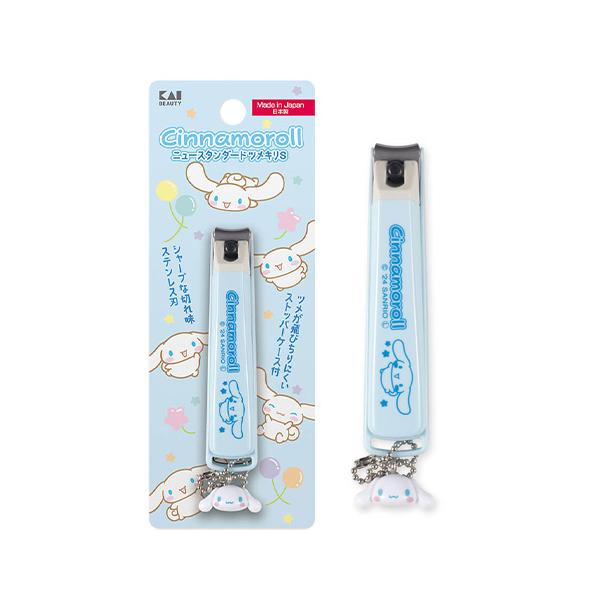 【3,980円以上で送料無料(※北海道は9,800円以上)】サンリオの大人気キャラクター“シナモロール”のオリジナルデザイン。かわいいシナモロールの立体チャーム付き。「ニュースタンダードツメキリ」は、日本製でシャープな切れ味が特徴で、デザイ...