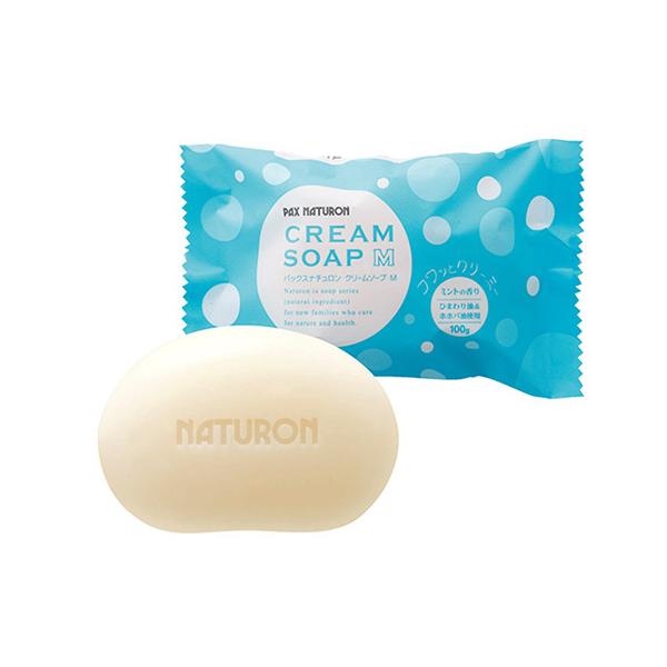 【3,980円以上で送料無料(※北海道は9,800円以上)】■植物性石けんにひまわり油、ホホバ油(保湿)を加えて、きめ細かいクリームのような泡立ちをお届けします。■溶け崩れしにくいようにカーブをつけた、大きなそら豆のようなユーモラスな形。■...