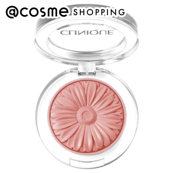 ガーベラが型押しされた、クリニーク人気のパウダリー チーク。独自製法のしっとりとしたテクスチャーが、頬にとけこむようにピュアな彩りを添えます。カラフルなガーベラが咲き誇るように、与えたい印象も自由自在に。メイクアップ ＞ チーク ＞ パウダ...