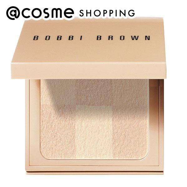 肌色補正とツヤを与えるパウダー粒子が、肌になじみながらヌード肌へ導きます。ヒアルロン酸配合で、乾燥を防ぎます。ベースメイク ＞ フェイスパウダー ＞ プレストパウダー