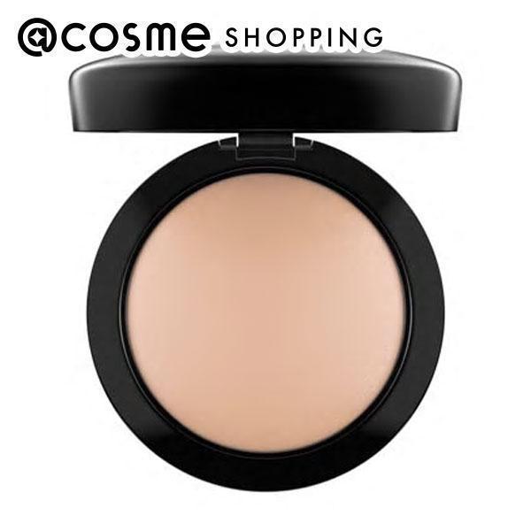 自然な立体感を演出し、美しいナチュラルマットな肌に仕上げるパウダー。ベースメイク ＞ フェイスパウダー ＞ プレストパウダー
