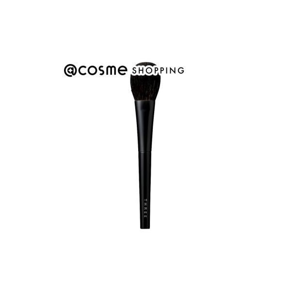 しっとりとやわらかな感触で、肌にふんわりとフィットするチークブラシ。たっぷりと空気を含んだ毛先は、触れるだけでうっとりとする心地よさ。頬をそっと撫でるだけで、カラーが溶けこむように美しく、自然に発色し、生命感あふれる肌を演出します。■素材：...