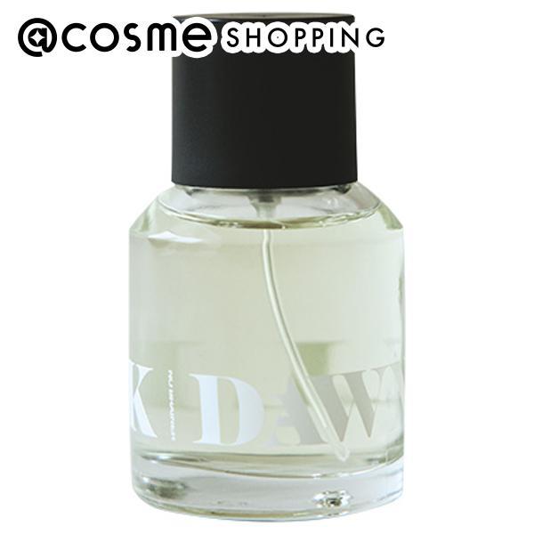 オンタイムに纏うカジュアルな香りとして作られたシトラスティー＆ウッディの香り。ベルガモットとスパイスのフレッシュなトップノートから、次第に姿を現すブラックティーとベチバーのスモーキーなミドルノートに。ラストノートでは、トンカビーンズとマテ、...