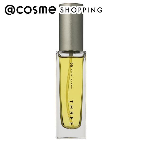 雨の恵みを抱えたうるおいの大地、きらめく「土」のアーシートーン乾いた大地をリカバーするかのように、たえまなく潤す、初夏の雨。水の膜が地面をカバーしていくような、きらめいた土のニュアンス。グレープフルーツ、ユズ、ホーリーフの爽やかなほろ苦さ。...