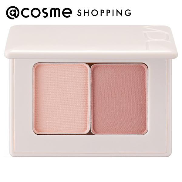 2色で美しく発色し、肌に溶け込むようになじむアイシャドウです。オイルをコーティングしたパウダーでよれにくく、クリーミーながらマットな質感のシャドウ。洗練されたペアリングのベース＆ポイントカラーの組み合わせで、レイヤードするたびに立体感のある...