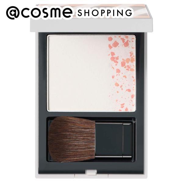 立ち上がる蒸気越しの血色感。キメ細やかな肌を描く、毛穴レスなフィックスパウダー湯気が立ち込める一瞬一ティーカップ越しの高揚感、フォギーな透明感を再現するフェイスパウダー。毛穴レスに仕上げるベースのホワイトパウダーの右サイドにはツヤと温度感を...