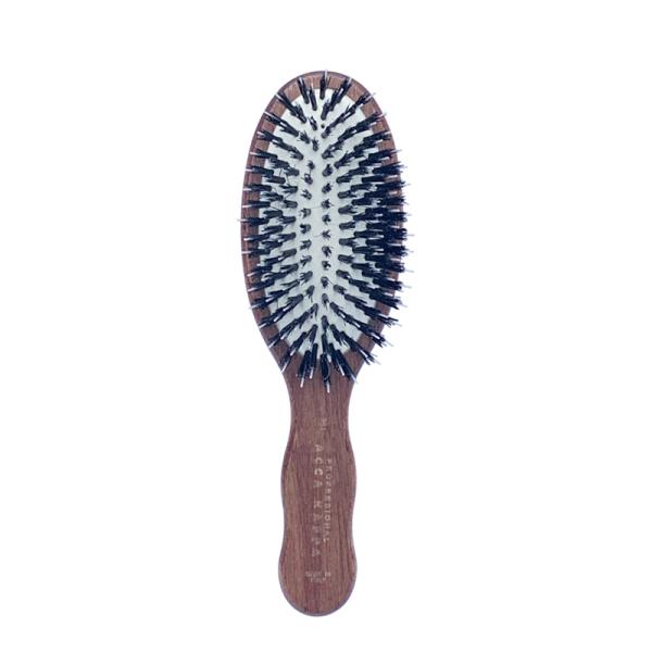 ブランド：アッカカッパ -ACCA KAPPA-商品名：プロフェッショナル ヘアブラシ ニューマティックブリストル 951内容量：下記参照生産国：イタリア種類：ヘアブラシ商品説明：これ１本で日常のブラッシングはOK。髪型髪質を選ばないオール...