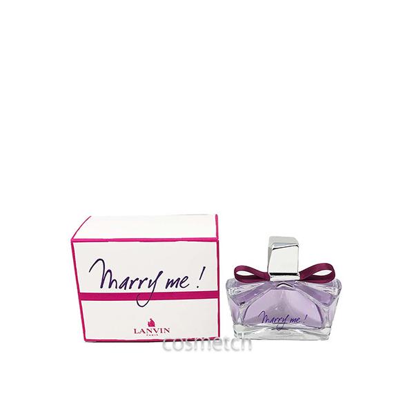 最高の気分とフェミニティを凝縮。フレグランスの中心となるのは、チュニジア産のビターオレンジのはつらつさと、アラビアンジャスミンの官能性を描く特別な2つの成分。アルベール・エルバスが生み出したフューシャのサテンリボンの結び目が、アールデコ風の...