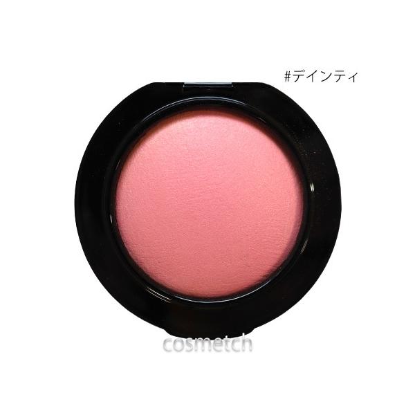 じっくりと窯で焼かれたパウダーが、驚くほどシアーで軽いつけ心地を実現。重ね付けしても重くならずに自然。きらめくパール感、光を放つシマーな輝きで頬を際立たせて。広告文責・セレクティヴ株式会社（03-5807-0882） 区分 化粧品・イタリア