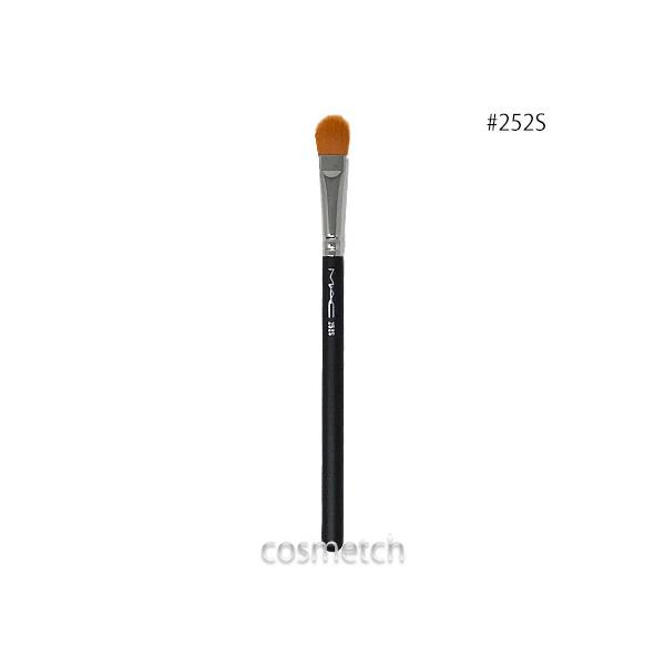 パウダーやエモリエントベース製品で陰影をつけるのに最適なブラシ。柔らかくコシのある毛質のパドル型ブラシ。広告文責・セレクティヴ株式会社（03-5807-0882） 区分 化粧品・日本