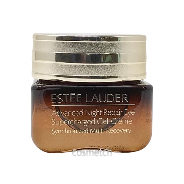 気になるくすみをケアし、明るく輝くような美しい目もとへ。昼は乾燥などの外的要因から肌を守り、夜はたっぷりのうるおいを与えてケアし、ダメージのうけやすい目もとにハリと明るさをもたらします。広告文責・セレクティヴ株式会社（03-5807-088...