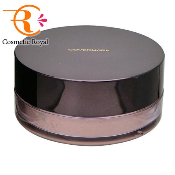 ＜おしろい＞カバーマーク独自の3種のパウダーを保湿トリートメント成分でコーティングした微粒子パウダー。柔らかく、弾力性に優れたクリアベルベットパウダーが、肌の凹凸にぴたりとフィット。毛穴も小ジワも目立たない、ツヤやかで、きめ細かな肌に仕上げ...