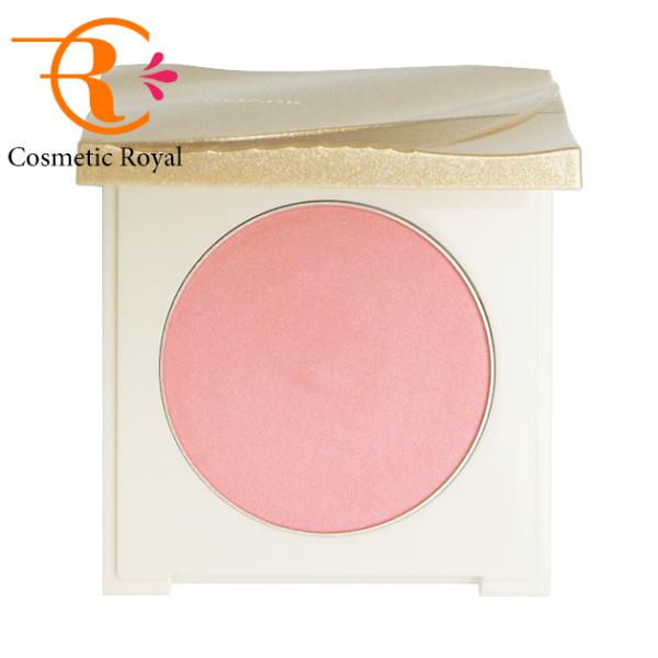 ＜フェイスカラー＞チークを超えたカラーパウダーが叶える、 明るさ・ツヤ・血色感。ベースメイクの最後に、頬・こめかみ・髪の生え際・あご先に使うことで、肌全体に明るさ・ツヤ・血色感が出て、明るくくすみのない印象を叶えます。繊細な光を放つパールが...