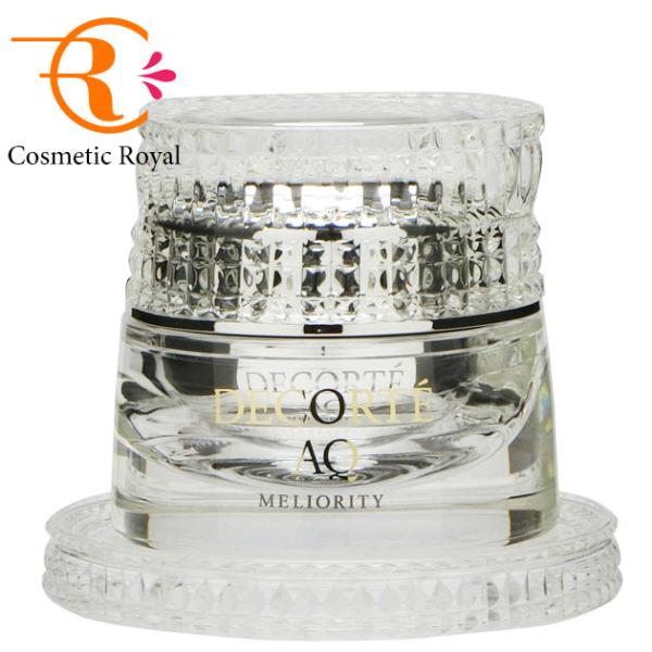 ＜クリーム＞選び抜かれた植物成分と、高濃度に配合した生体類似成分を惜しみなくお肌に送り届ける高機能クリーム。心までとろけるような、なめらかな感触。顔立ちの印象まで変えてしまうほどのハリをあたえ、輝くようなつやのあるお肌にみちびきます。白樺水...