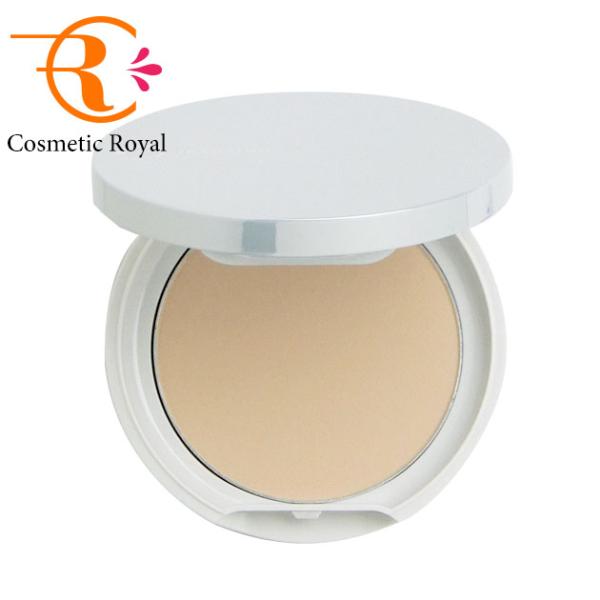 ＜日焼け止めパウダー＞しみや色ムラ、毛穴や凹凸を自然にカバー。しみの原因となる光から肌を守り、透明感が続く明るい肌へ導くUVパウダー。肌荒れ防止有効成分「グリチルレチン酸ステアリル」、うるおい成分「角質層リファイン成分」配合。さらに「日中ダ...