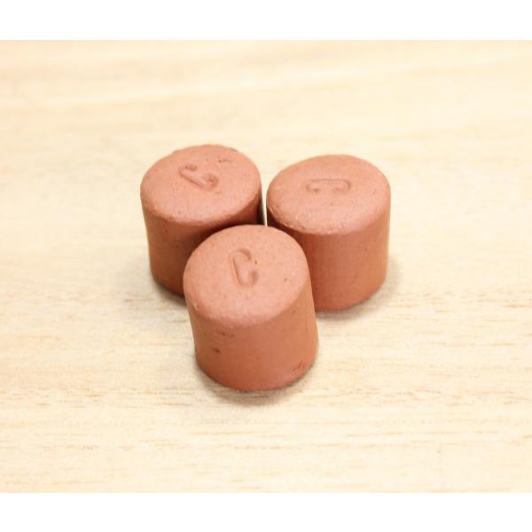 C-セラミックスをボトルに一つ入れるだけで、簡単にコズミックウォーターが作れます。お気に入りのマイボトルに入れて、ジムやオフィスへ持って行くなど、とっても楽チン。潤いのある生活が簡単に手に入ります。100％天然素材ですので赤ちゃんからお年寄...