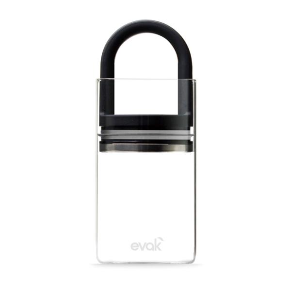 ●メーカー品番：PP09-EDSBKR●ガラス部直径×高さ(mm)：φ95×H150●容量(ml)：680●蓋についたエアバルブにより、ハンドルを押し下げるだけで容器内の空気が簡単に抜け保存できます。・再び開ける際もハンドルを引くだけでシン...