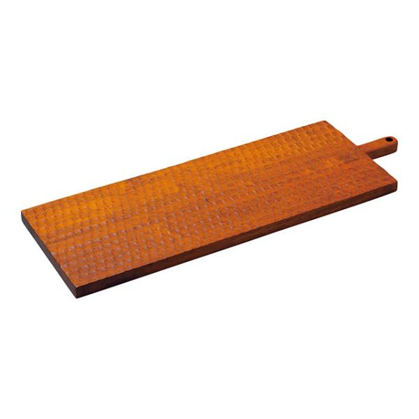 ●サイズ：L●間口×奥行×高さ(mm)：450×150×15●職人の手彫りで一点ずつ模様を施したカッティングボードです。●アペターザーやブレッド用に最適！