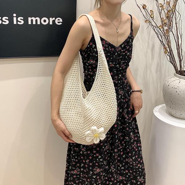 サイズ：約49×47×2cm 入　数：1ヶ/パック素材：ファブリック重さ：約170g/パック織物中空大容量脇の下トートバッグ女性の 2024 夏の新作フラワーショルダークロスボディバッグ