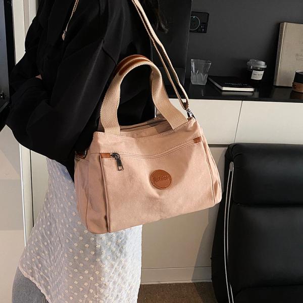 サイズ：約33×21×12cm 入数：1ヶ/パック 素材：ナイロン 重さ：約350g/パック大容量トートバッグ 前後両面 新作 ストライプ カジュアル ワンショルダー テクスチャ刺繍 キャンバスバッグ 学生 通勤