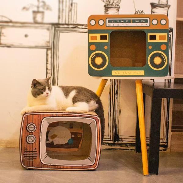 爪とぎ段ボールハウス テレビ ラジオ オーブン◆外側も内側も爪とぎできる爪とぎハウスの外側も内側も爪とぎできる仕様となっており、猫ちゃんが思う存分爪とぎできます。◆写真映えするユニークなデザイン爪とぎとは思えない写真映えするユニークな形で、...