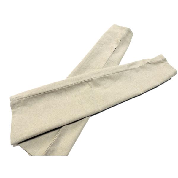 綿麻(ソフトリネンコットンキャンバス)でお作りしました。天然の麻の雰囲気を残しつつ、柔らかな手触りの合わせやすいアームカバー です。ゆったりとした作りで、ピタッとしたアームカバーは苦手という方におすすめです。マスクやブラウス、ボトムともお揃...