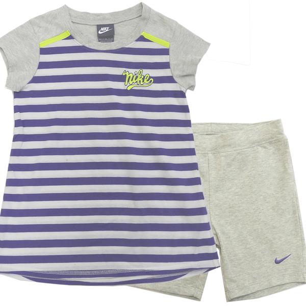 アメリカで買い付けたボーダーが可愛いチュニックカットソーとショートパンツのセットアップ肩ラインとNIKEロゴは蛍光イエローで目立つデザインスポーツ、スポーツ観戦、遊び着に 動きやすく楽ちんな大活躍タイ製■メール便(ポスト投函)でのお届けとな...