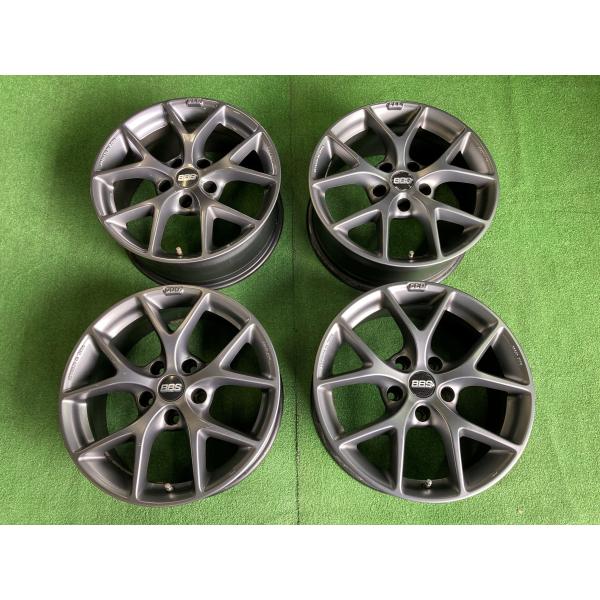 ★商品詳細★・メーカー名：BBS SR・ホイールサイズ　　　インチ：17インチ　　　PCD：5H120　　　J数：7.5J　　　インセット： +35　　　ハブ径：72.6mm ・本数：4本・タイヤ銘柄： ・タイヤサイズ：