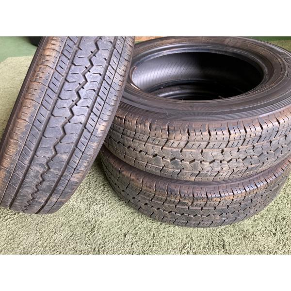 ★商品詳細★・タイヤ銘柄：トーヨータイヤ V-02e・タイヤサイズ：195/80R15 107/105 LT・本数：1本