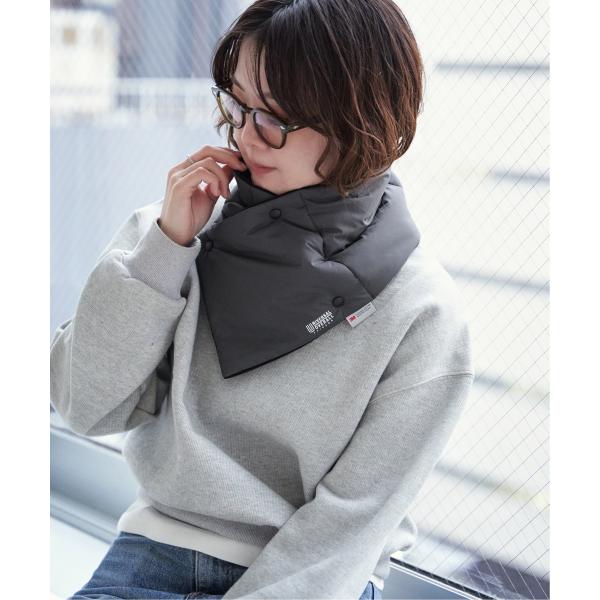 ワークブランドならではの機能性が光るネックウォーマー。表面は撥水加工を施し、雨や雪の日もお使いいただけます。【デザイン】内側は汗ムレを外へ逃がす機能素材で、快適なつけ心地をキープします。さらに裏ボアには防風フィルム加工を重ね、冷たい風をしっ...