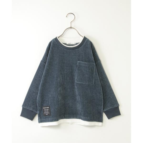 ウォッシュがかかったようなカットコーデュロイのプルオーバー。首元と裾に異素材を重ね、レイヤードしているような重ね着を再現。通学やお出かけにもぴったりです。【素材】中うね表面感あるカットソー。【デザイン】Tシャツとの重ね着風レイヤードです。【...