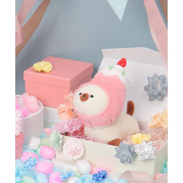 LBCで大人気、ビションフリーゼのPLUFFY（プラッフィー）ちゃん用かぶりもの。ふんわりクリームと真っ赤なイチゴ、さらにピスタチオクリームが映えるデザイン！【素材】ポリエステル100% 素材。【デザイン】甘いクリームといちご、ピスタチオで...