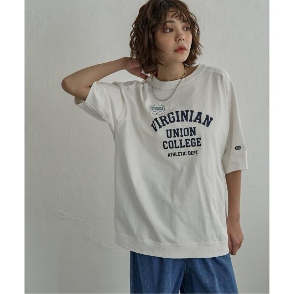 カレッジテイストのロゴをフロントに配したルーズTシャツ。ビッグサイズのシルエットで、ほどよくラフな雰囲気に仕上げています。【Detail】フロントにカレッジ風ロゴをプリントしたデザイン。ビッグサイズのゆったりとしたシルエットで、リラックス感...