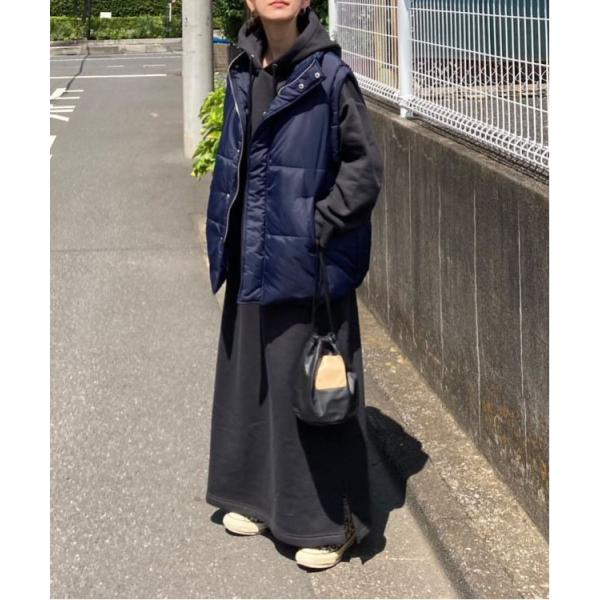 【 notch. by KR 】人気インフルエンサー【k664r】コラボ企画第1弾！！KR さんと notch. のコラボで生まれたボリューミーなパデッドベスト！！今シーズンらしいレイヤードスタイルを楽しめるうえに幅広いコーデと相性が良いの...