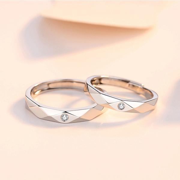 【 金属アレルギー対応 】素材には、金属アレルギー反応が出にくいS925（シルバーを採用）。※金属アレルギー反応を100%防ぐものではありません【 届いたらすぐにプレゼントできる 】届いたらすぐにプレゼントできるように付属品も充実。彼氏の誕...