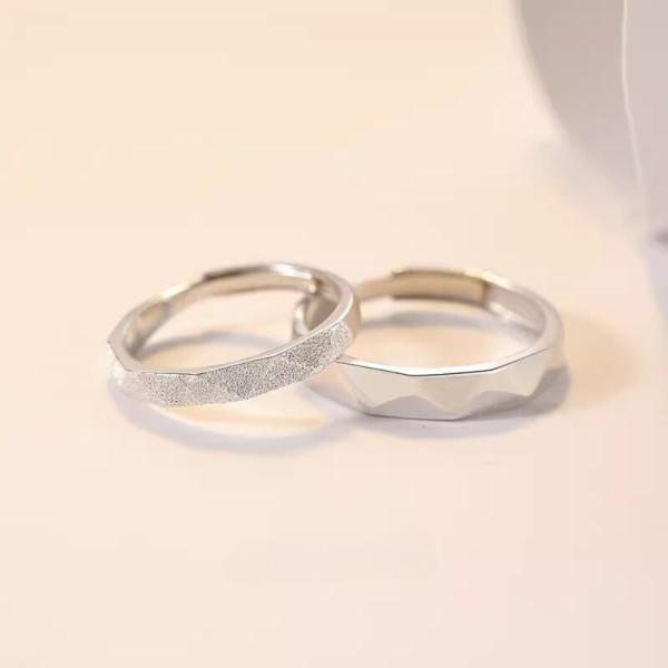 【 金属アレルギー対応 】素材には、金属アレルギー反応が出にくいS925（シルバーを採用）。※金属アレルギー反応を100%防ぐものではありません【 届いたらすぐにプレゼントできる 】届いたらすぐにプレゼントできるように付属品も充実。彼氏の誕...