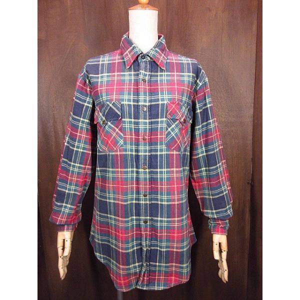 ◆サイズ◆肩幅・・・約44.5cm身幅・・・約52cm袖丈・・・約59cm着丈・・・約77cm(計測箇所によって多少異なりますのでだいたいの目安としてお考えください。)                        ◆状態◆特に目立ったダメ...