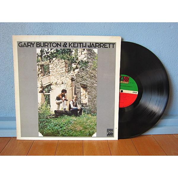 ◆状態◆・盤薄い擦れ傷がありますが、良い状態です。・カバー角に薄い擦れがあります。・スリーブ目立ったダメージは無く、良い状態です。視聴をしたところ、音飛びはありませんでした。視聴環境によって多少状態が異なる場合があります。         ...