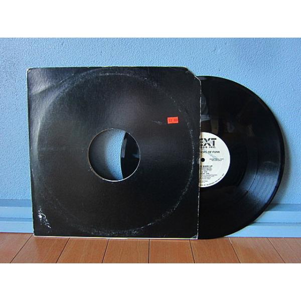 ◆状態◆・盤薄い擦れ傷があります。・カバー角がカットされています。サイドに抜けがあります。擦れ、使用感があります。・スリーブ汚れ、使用感があります。視聴をしたところ、音飛びはありませんでした。視聴環境によって変わってくる場合がございます。 ...