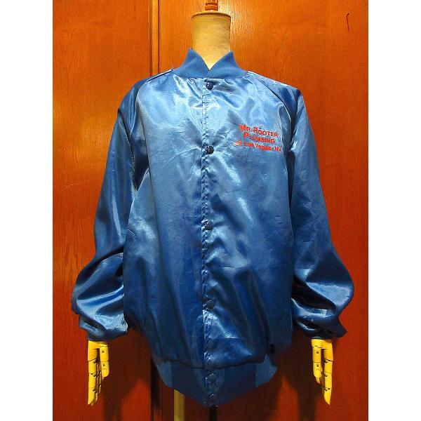 ◆サイズ◆表記・・・XL身幅・・・約70cm裄丈・・・約89cm(首元中央からの計測です。)着丈・・・約66cm袖リブ・・・約7cm裾リブ・・・約6.5cm(計測箇所によって多少異なりますのでだいたいの目安としてお考えください。)◆状態◆左...