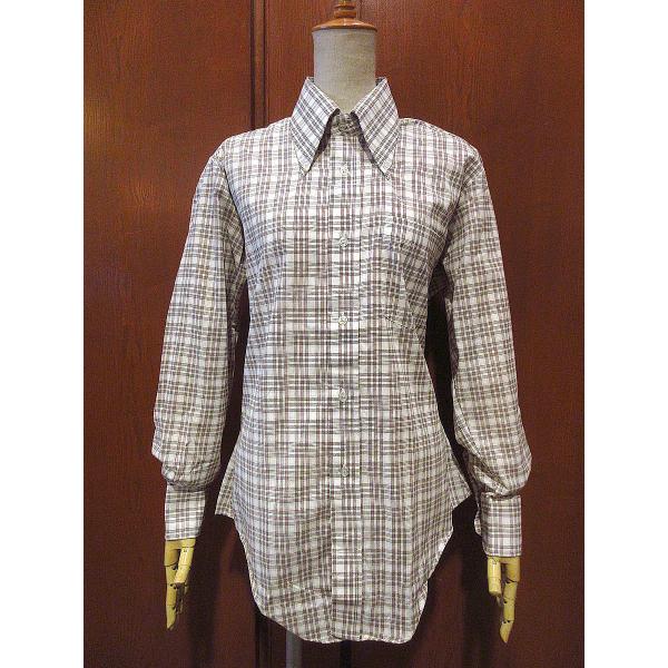 ◆サイズ◆表記・・・15-32肩幅・・・約44.5cm身幅・・・約55cm袖丈・・・約58cm着丈・・・約81.5cm(計測箇所によって多少異なりますのでだいたいの目安としてお考えください。)◆状態◆特に目立ったダメージや汚れ等は無く、良い...