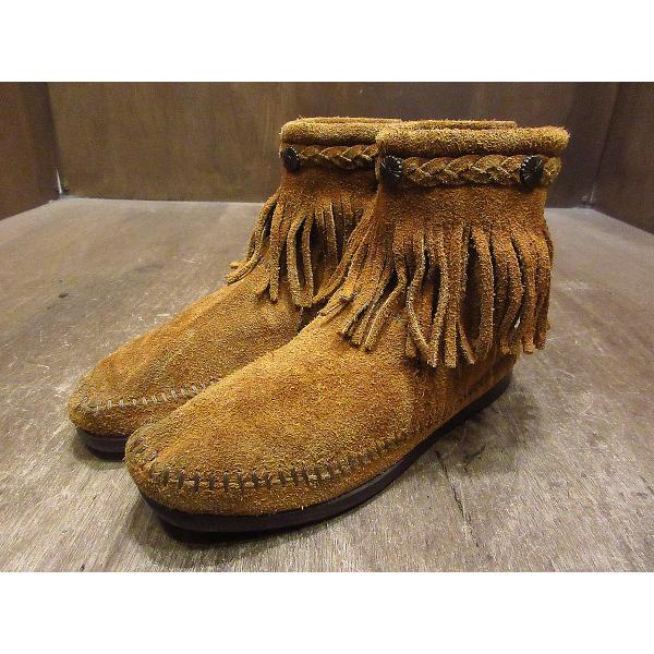 ◆サイズ◆実寸・・・約22.5cm前後（内側側面のトゥ〜ヒールを計測した長さで、足のサイズを表す物ではありません。）アウトソール・・・約23.5cm横幅・・・約8cm履き口周り・・・約24.5cm高さ・・・約14.5cm(計測箇所によって多...