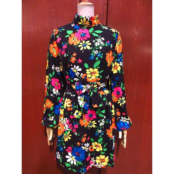 ◆商品名◆1970's Junior Sixes フラワー 長袖ワンピース 黒◆サイズ◆肩幅：約37cm身幅：約45cm袖丈：約58cm着丈：約86cm※計測箇所によって多少異なりますのでだいたいの目安としてお考えください。◆状態◆所々に解...