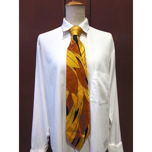◆商品名◆1970's Liebert 総柄 シルクネクタイ◆サイズ◆全長：約147cm幅(最大)：約11cm※計測箇所によって多少異なりますのでだいたいの目安としてお考えください。◆状態◆所々に解れ、汚れ有り※ダメージ、汚れが気になる方、...