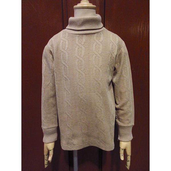 ◆商品名◆1970's ABELS キッズ タートルネック ケーブル編みセーター 茶size 8◆サイズ◆マネキンサイズ：5号表記：8肩幅：約31cm身幅：約34cm袖丈：約37cm着丈：約42cm袖リブ：約5.5cm※計測箇所によって多少...