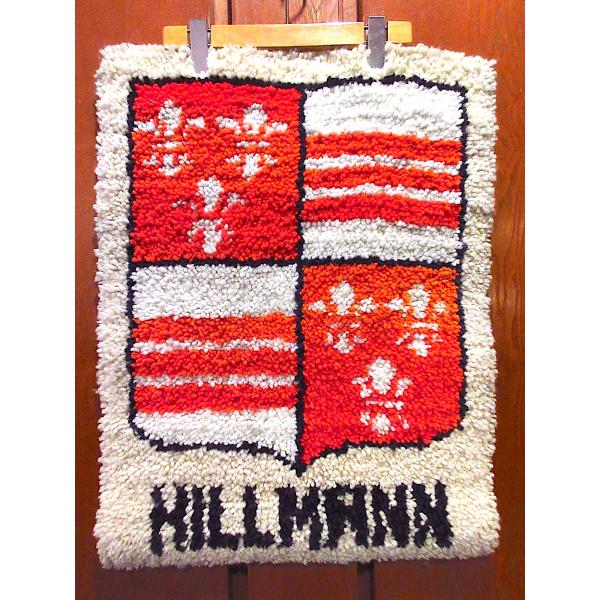 ◆商品名◆ビンテージ HILLMANN ラグ size 約61cm × 約46cm◆サイズ◆縦：約61cm横：約46cm※計測箇所によって多少異なりますのでだいたいの目安としてお考えください。◆状態◆汚れ、解れ有り※ダメージ、汚れが気になる...