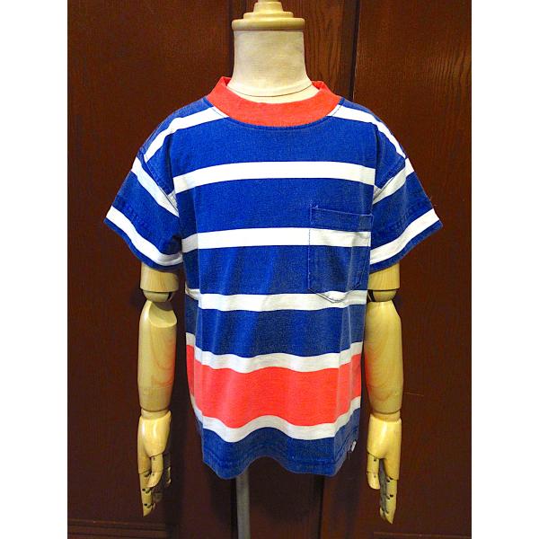 ◆商品名◆1990's G2H キッズ ボーダー 半袖 ポケットTシャツ size L/7◆サイズ◆マネキンサイズ：5号表記：L/7肩幅：約33.5cm身幅：約35cm裄丈：約10cm(首元中央からの計測です。)着丈：約46cm※計測箇所に...