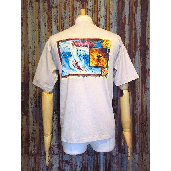 ◆商品名◆1990s DEADSTOCK GOTHA 両面プリントTシャツ size L◆サイズ◆表記：BOY’S L肩幅：約45cm身幅：約45cm袖丈：約22.5cm着丈：約60cm※計測箇所によって多少異なりますのでだいたいの目安とし...