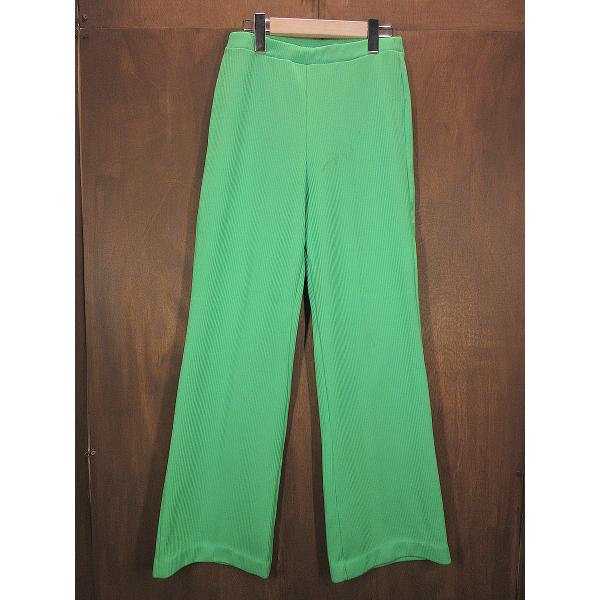◆商品名◆1970’s APER-MATESレディースブーツカットパンツ黄緑◆サイズ◆ウエスト：約66cm-約76cmわたり幅：約29cm裾幅：約26cm股上：約37.5cm股下：約73.5cm着丈：約103cm※計測箇所によって多少異なり...